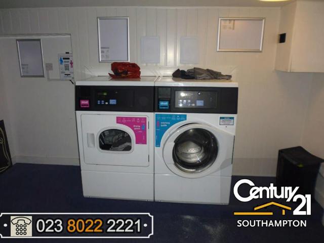 |Ref: R152390|, Portswood Road, Southampton, SO17 2TD Century 21 United Kingdom