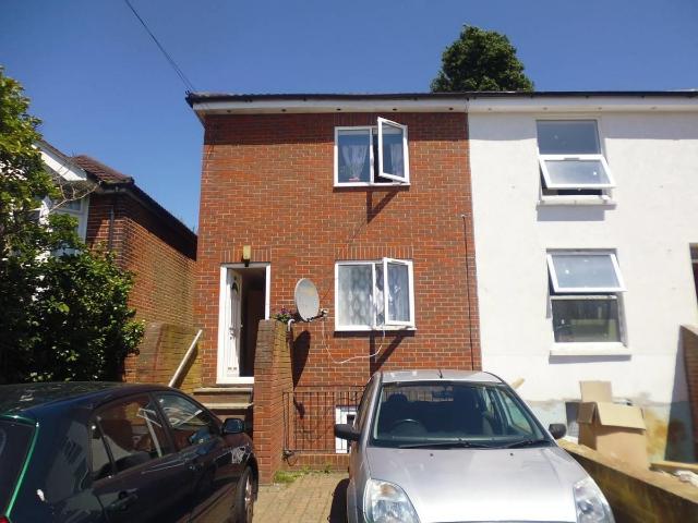 |Ref: R152487|, Park Road, Southampton SO15, 2 bed flat to rent, £1,050 pcm | PrimeLocation