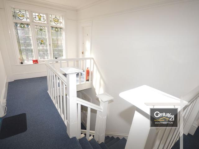 |Ref: R152424|, Portswood Road, Southampton SO17 Century 21 United Kingdom