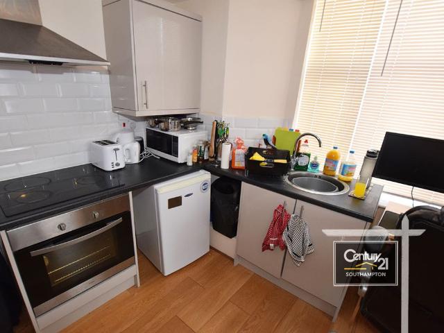 |Ref: R152521|, Portswood Road, Southampton SO17, Studio to rent, £725 pcm | PrimeLocation