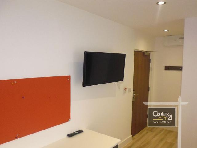 |Ref. R152658|, Fairchild House, Southampton Street, Southampton SO15, Studio to rent, £825 pcm | PrimeLocation