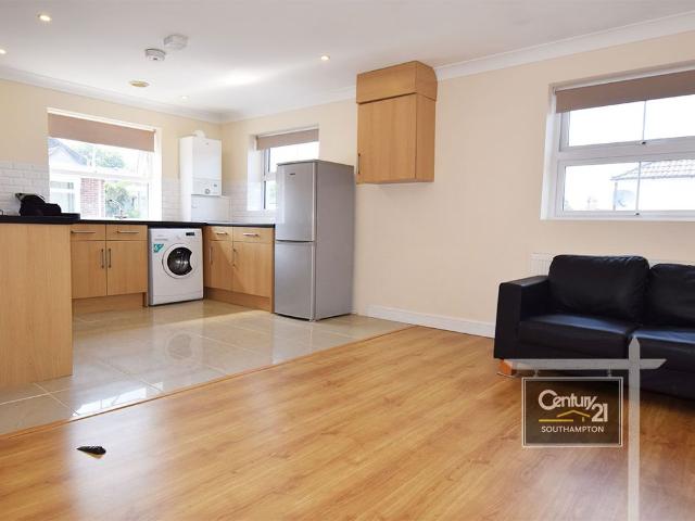 |Ref: R152630|, Padwell Road, Southampton SO14, 1 bed flat to rent, £950 pcm | PrimeLocation