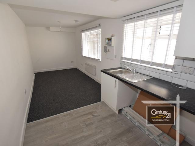 |Ref: R152717|, St. Mary Street, Southampton, SO14 1PG Century 21 United Kingdom