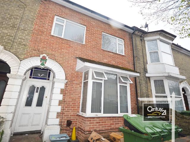 |Ref: R153207|, Cranbury Avenue, Southampton SO14, 4 bed terraced house to rent, £1,900 pcm | PrimeLocation