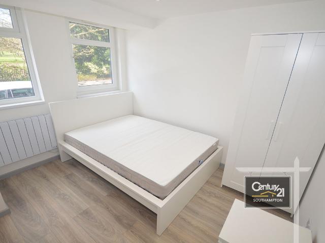 |Ref: R153527|, Palmerston Road, Southampton, SO14 1BZ Century 21 United Kingdom