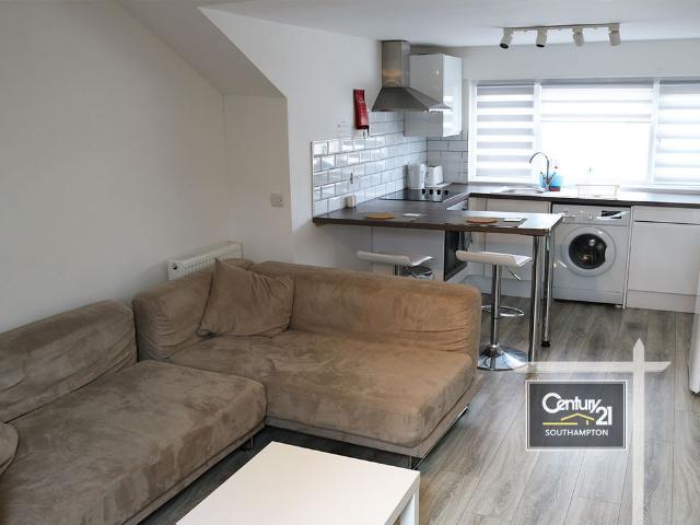 |Ref: R153536|, Lyon Street, Southampton SO14, Studio to rent, £1,050 pcm | PrimeLocation
