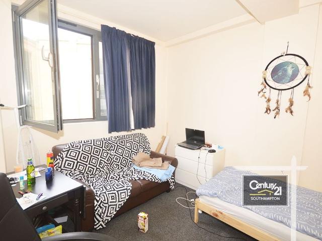 |Ref: R154003|, Mede House, Salisbury Street, Southampton SO15, 2 bed flat to rent, £975 pcm | PrimeLocation