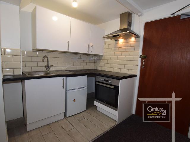 |Ref: R166590|, St Denys Road, Southampton, SO17 2GN Century 21 United Kingdom