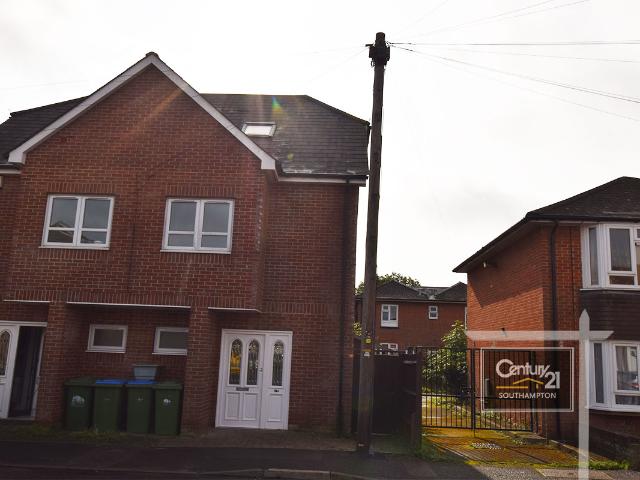 |Ref: R200214|, Grove Road, Southampton, SO15 3GG Century 21 United Kingdom