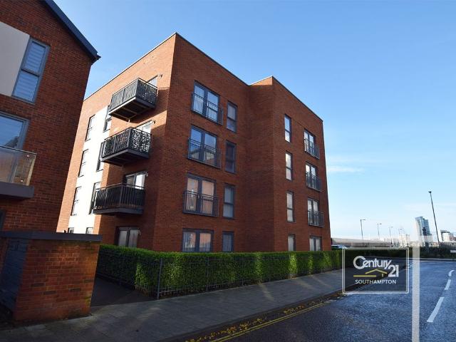 |Ref: R200930|, Arcadia, John Thornycroft Road, Southampton SO19, 1 bed flat to rent, £1,150 pcm | PrimeLocation