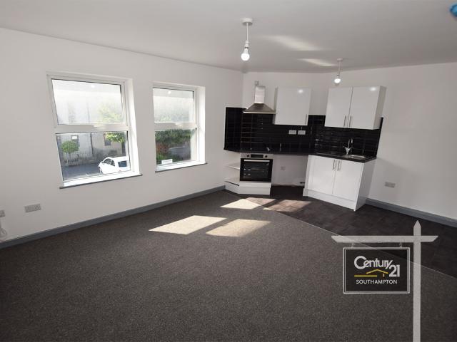 |Ref: R207316|, Victoria Road, Southampton, SO19 9DZ Century 21 United Kingdom
