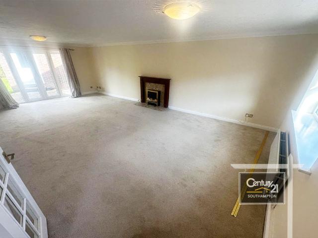 |Ref: R212233|, Blencowe Drive, Chandler's Ford, Eastleigh, SO53 4LZ Century 21 United Kingdom