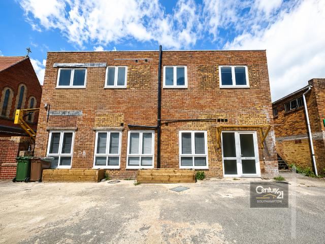 |Ref: R213944|, Leigh Road, Eastleigh SO50, Studio to rent, £795 pcm | PrimeLocation