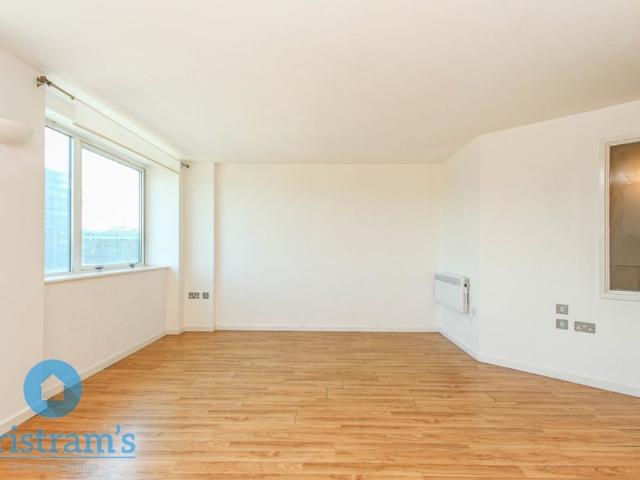References Pending 1 bed Apartment