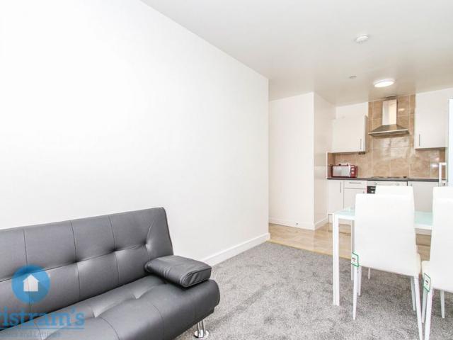 References Pending 1 bed Apartment