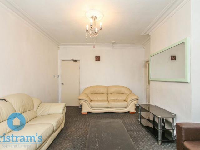 References Pending 6 bed Detached House