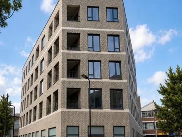 Refill Therapy, 61 Wallis Road, London, E9 5LH, United Kingdom | 2 bed apartment for rent #167862926 | Rentberry