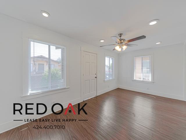 Refined Bungalow Style One Bedroom with Fenced Patio ~ In Beautiful San Fernando!