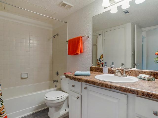 Reflection Pointe Apartments 2 Bedroom Apartment for Rent at 2945 Layfair Dr, Flowood, MS 39232
