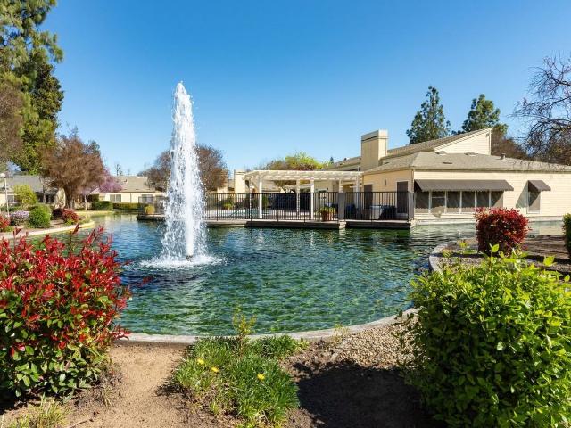 REFLECTIONS 2 Bedroom Apartment for Rent at 5350 N Brawley Ave, Fresno, CA 93722 Fig Garden Loop