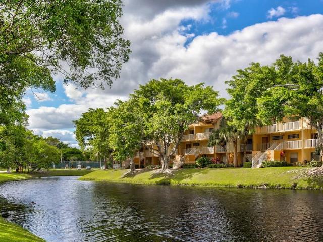 Reflections of Boca Del Mar 1 Bedroom Apartment for Rent at 5500 Pacific Blvd, Boca Raton, FL 33433