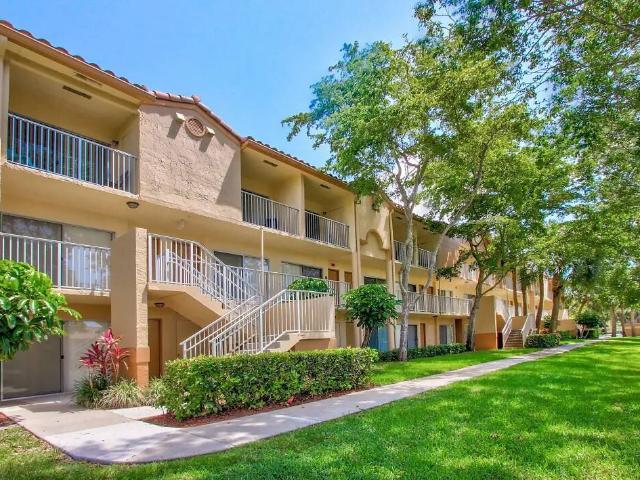Reflections of Boca Del Mar 1 Bedroom Apartment for Rent at 5500 Pacific Blvd, Boca Raton, FL 33433