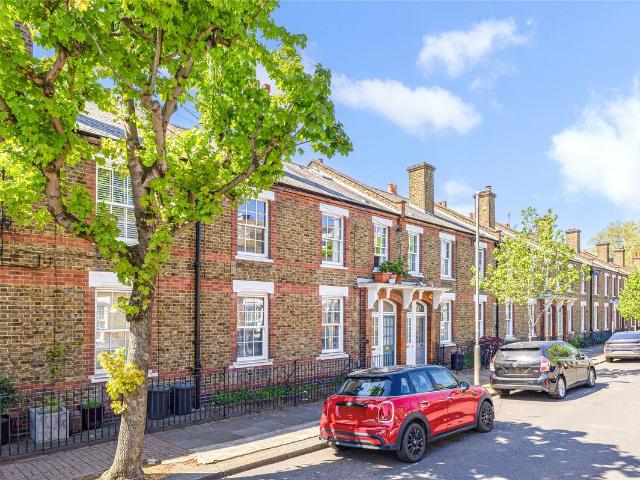 Reform Street, London SW11, 2 bed flat to rent, £3,950 pcm | PrimeLocation