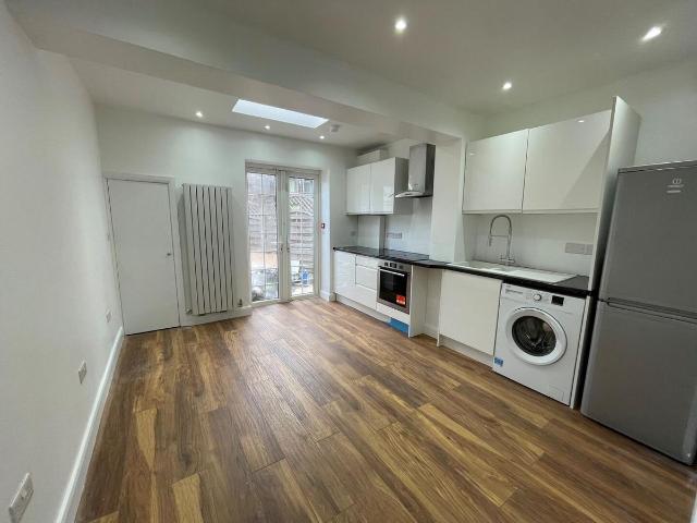 Reform Row, Tottenham, London N17, 3 bed property to rent, £2,600 pcm | PrimeLocation