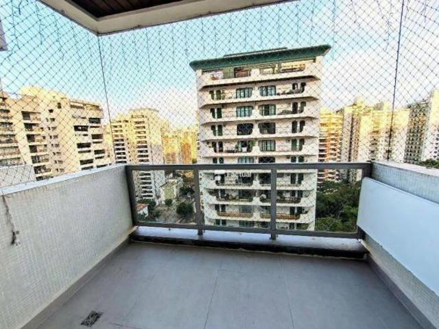 Reformado | 3 dormitórios | 2 vagas | Praia das Pitangueiras