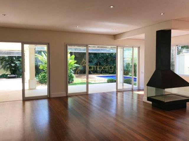 REFORMADA 4 DORM/ 4 SUITES/ 4 VAGAS/ PISCINA/ ESPAÇO GOURMET