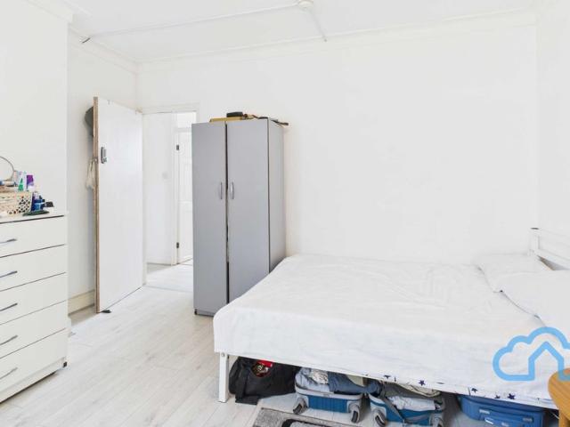 Regal Court, Edmonton N18, Room to rent, £817 pcm | PrimeLocation