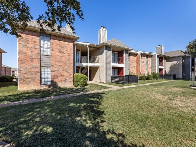 Regal Crossing 2 Bedroom Apartment for Rent at 7575 Chaucer Pl, Dallas, TX 75237