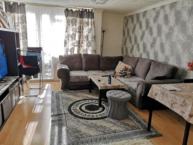 Regan House, Snells Park, N18 2 bed flat to rent £1,650 pcm £381 pw