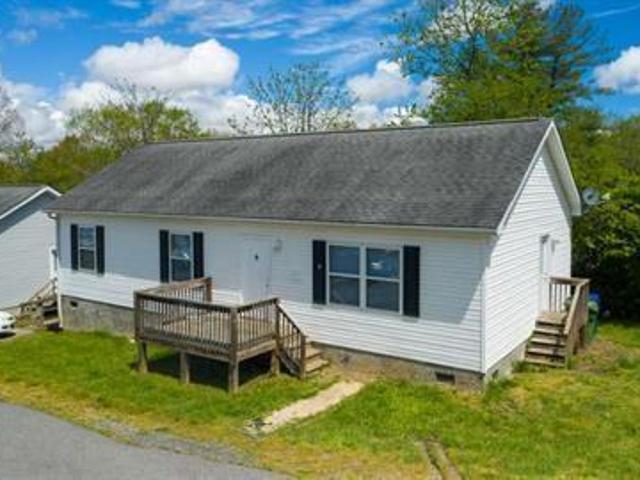 Regan Lane 3 Bedroom Apartment for Rent at Regan Ln, Asheville, NC 28806 Burton Street