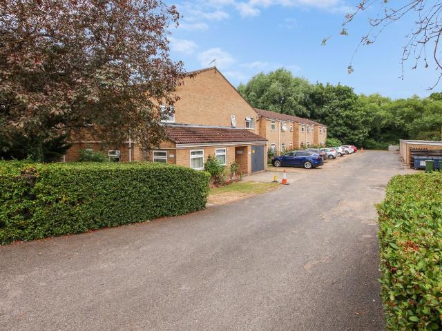 Regatta Court, Oyster Row CB5, 1 bed flat to rent, £1,250 pcm | PrimeLocation