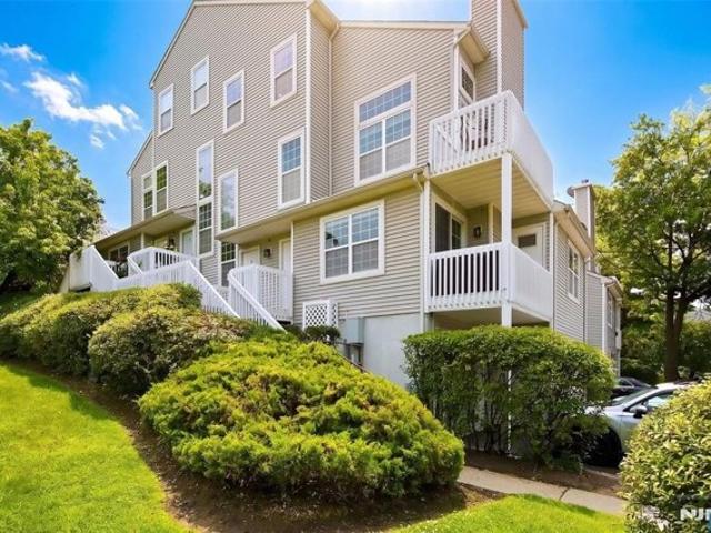 Regency Cir, Englewood, Condo For Sale
