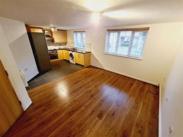Regency Court, Rushden, Northants, NN10