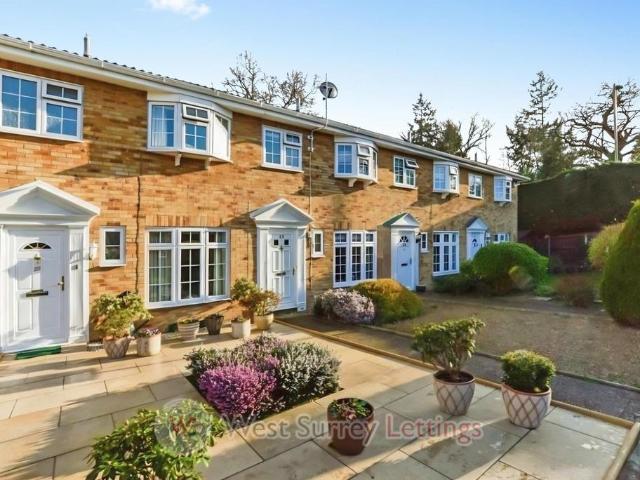 Regency Drive, West Byfleet 3 bed terraced house to rent £2,100 pcm £485 pw