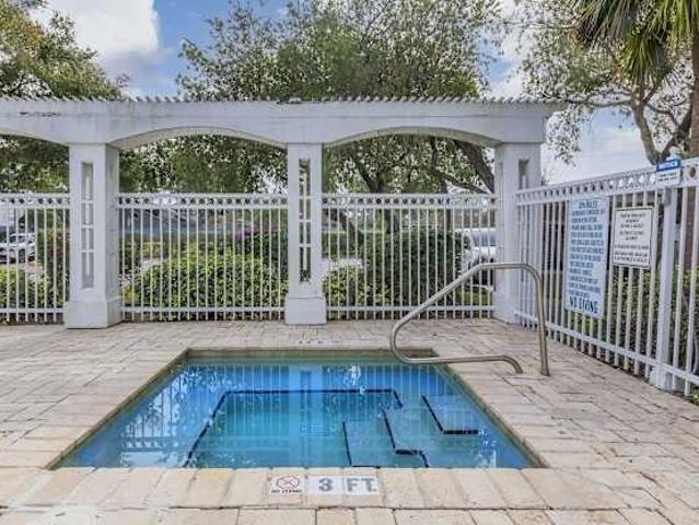 Regency Gardens 1 Bedroom Apartment for Rent at 4401 Thornbriar Ln, Orlando, FL 32822 South Semoran
