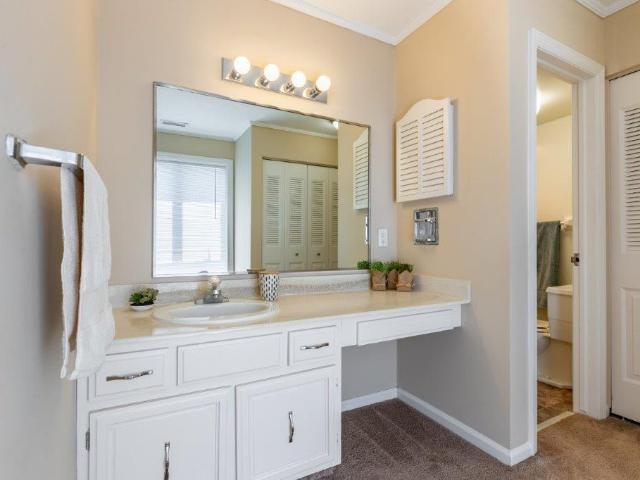 Regency Lakeside Apartment Homes 1 Bedroom Apartment for Rent at 10506 Pacific St, Omaha, NE 68114