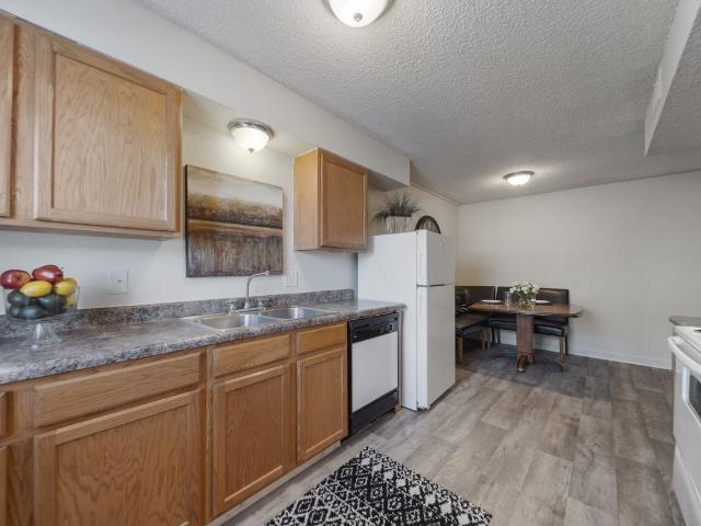 Regency Point Luxury Apartments 2 Bedroom Apartment for Rent at 5477 E 71st St, Tulsa, OK 74136
