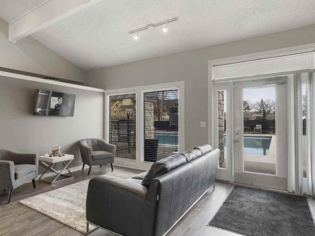 Regency Point Luxury Apartments 2 Bedroom Apartment for Rent at 5477 E 71st St, Tulsa, OK 74136