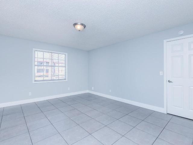 Regency Square Apartments 2 Bedroom Apartment for Rent at 11312 N 15th St, Tampa, FL 33612 North Tampa