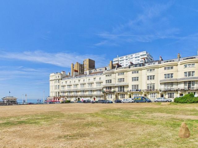 Regency Square, Brighton BN1, 2 bed flat to rent, £1,750 pcm | PrimeLocation