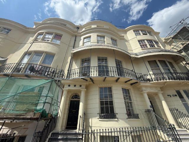 Regency Square, Brighton. BN1, Room to rent, £850 pcm | PrimeLocation