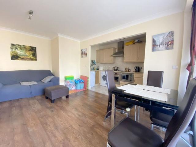 Regent Court, North Bank, London NW8, 1 bed flat to rent, £2,050 pcm | PrimeLocation
