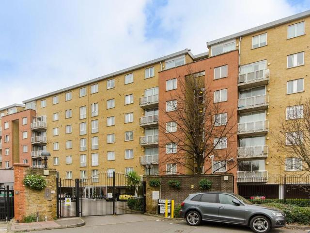 Regent Court, St John's Wood, London. 1 bed flat to rent £2,275 pcm £525 pw