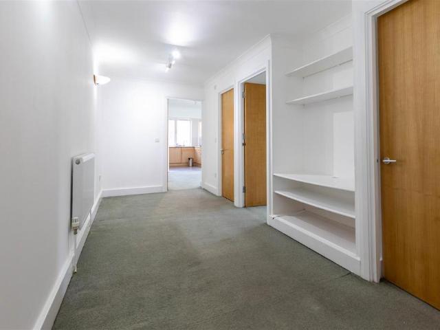 Regent Court, St John's Wood, NW8 4 bed apartment to rent £5,200 pcm £1,200 pw