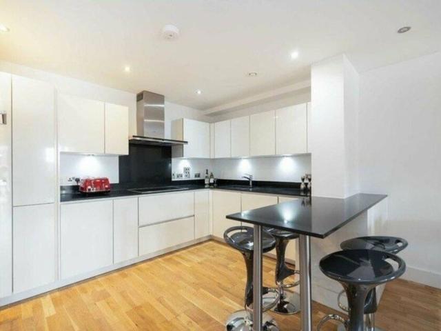 Regent Canalside, Camden, London NW1, 3 bed flat to rent, £7,583 pcm | PrimeLocation