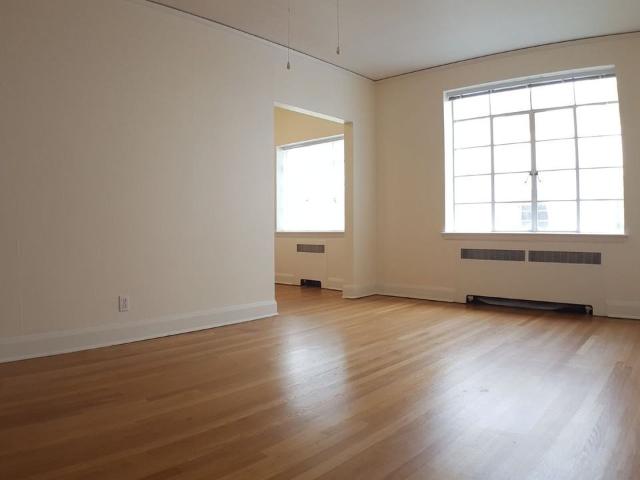 REGENT APARTMENTS REG01 1 Bedroom Apartment for Rent at 1975 Nw Everett St, Portland, OR 97209 Northwest District